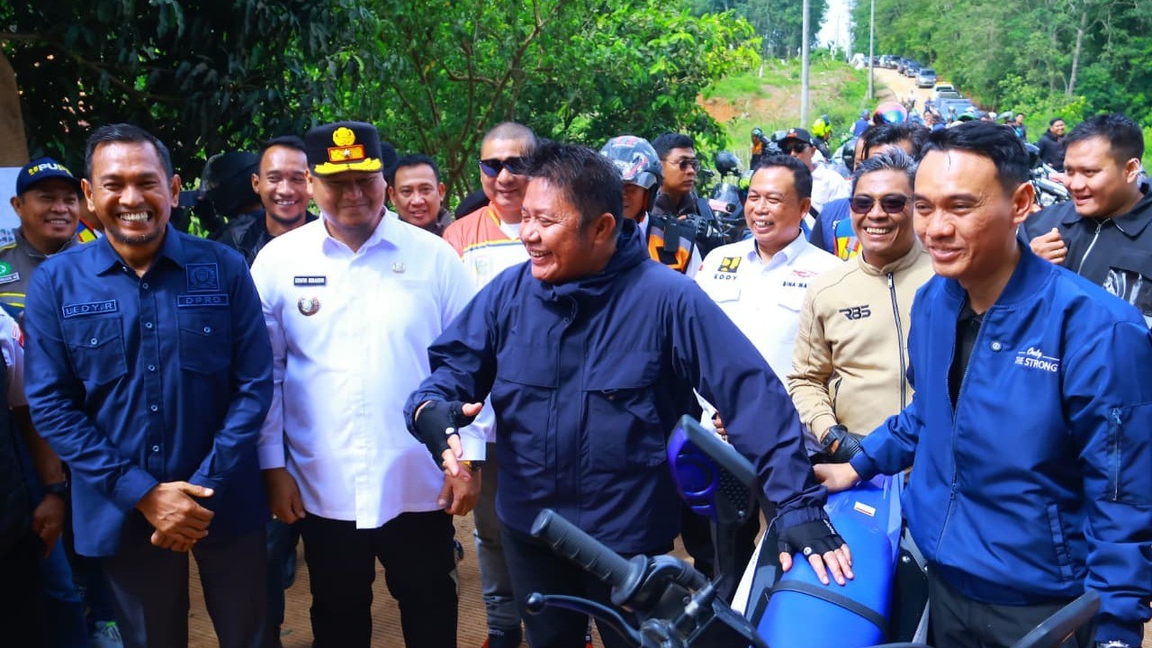 Gubernur Herman Deru Tinjau Jalan Tugu Kerbau–Perbatasan OKI ...