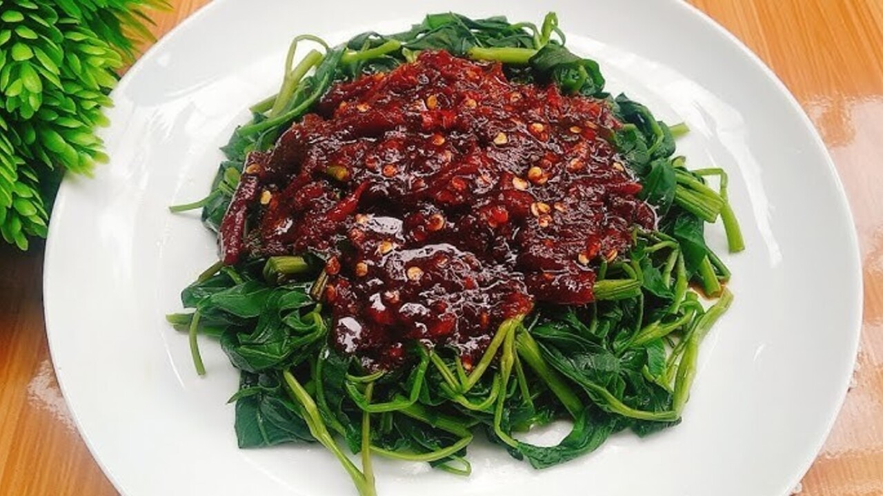 Rujak Kangkung, Kuliner Tradisional Nusantara yang Segar, Pedas, dan ...